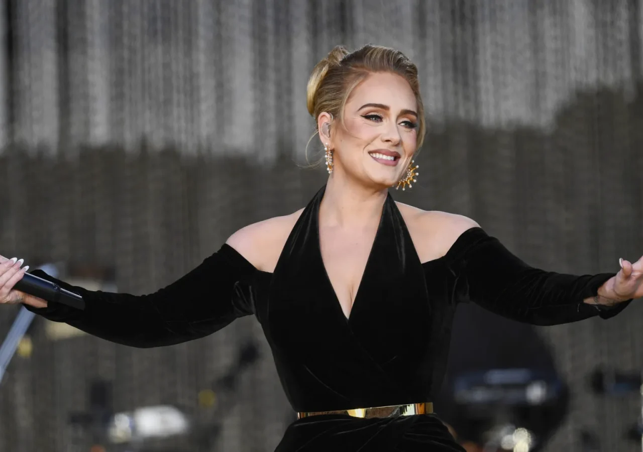 Warner Music compra por R$ 2,6 bilhões catálogo com Adele e Bruno Mars ...